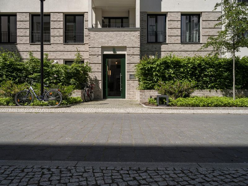 A Home in the Heart of Berlin's City Life HDRi Maps and Backplates