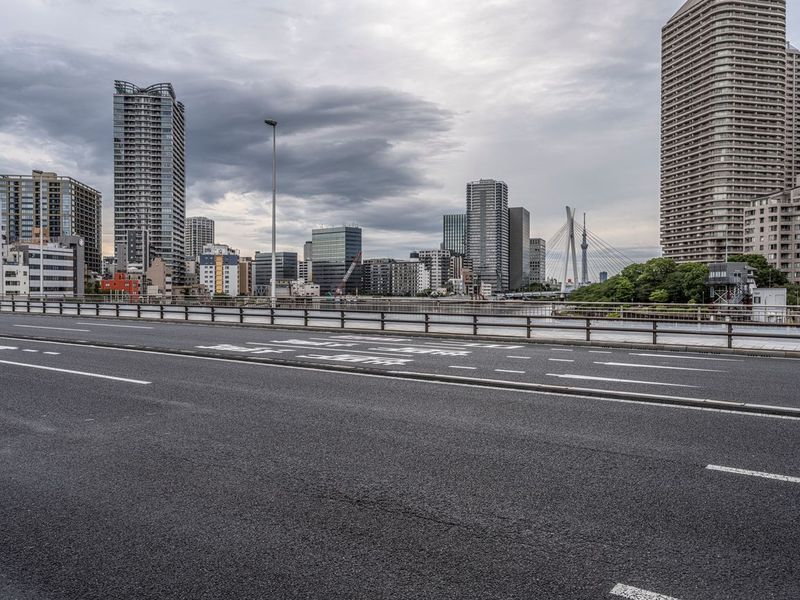 Modern Architecture in Tokyo, Japan: Grey Skyline HDRi Maps and Backplates