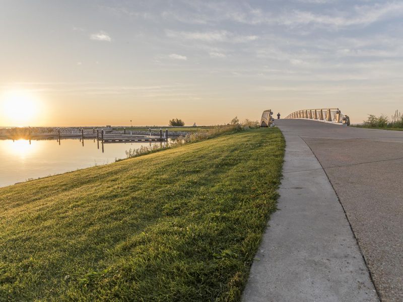 Lake Milwaukee Wisconsin Natural Environment HDRi Maps and Backplates