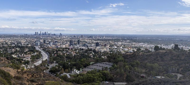 Los Angeles Aerial View: City Metropolis HDRi Maps and Backplates
