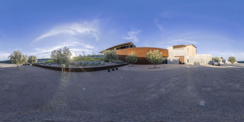 Los Angeles Architecture: A Low-Rise Building