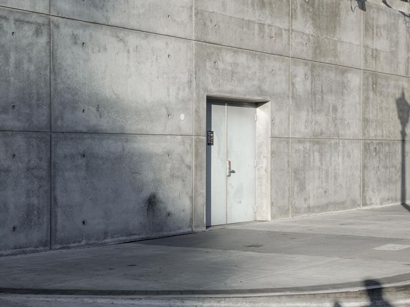 Los Angeles Building: The City of Concrete HDRi Maps and Backplates