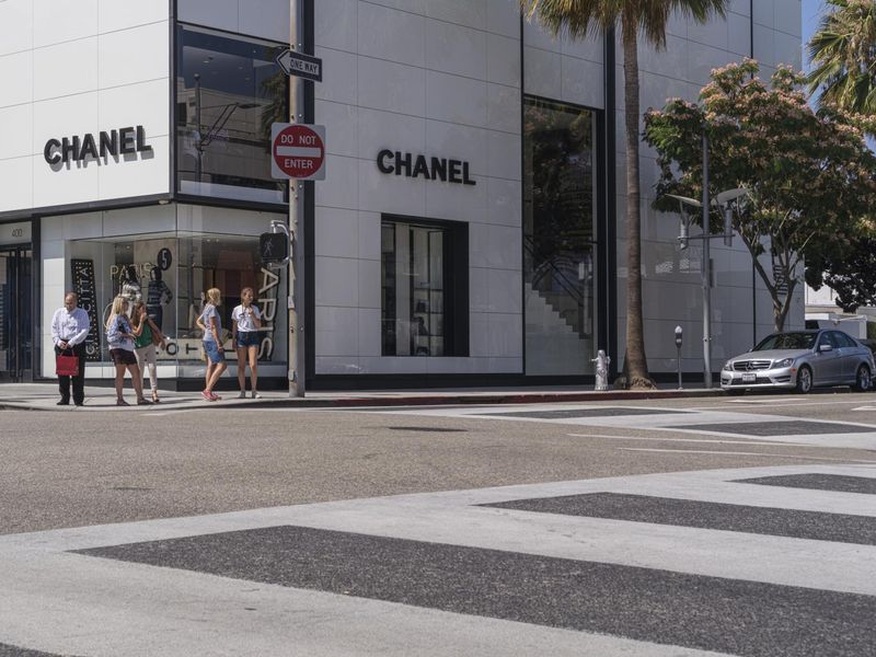 Los Angeles City Street with Chanel Building HDRi Maps and Backplates