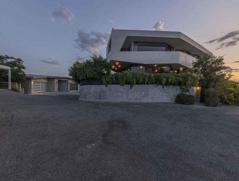 Los Angeles Dawn in Open Space with Modern Architecture HDRi Maps and ...