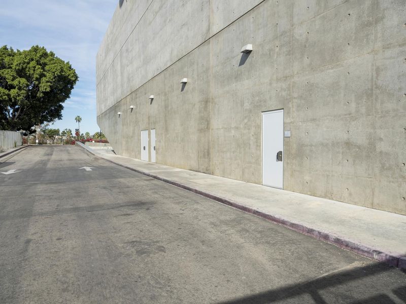 Los Angeles Empty Building with Modern Architecture HDRi Maps and ...