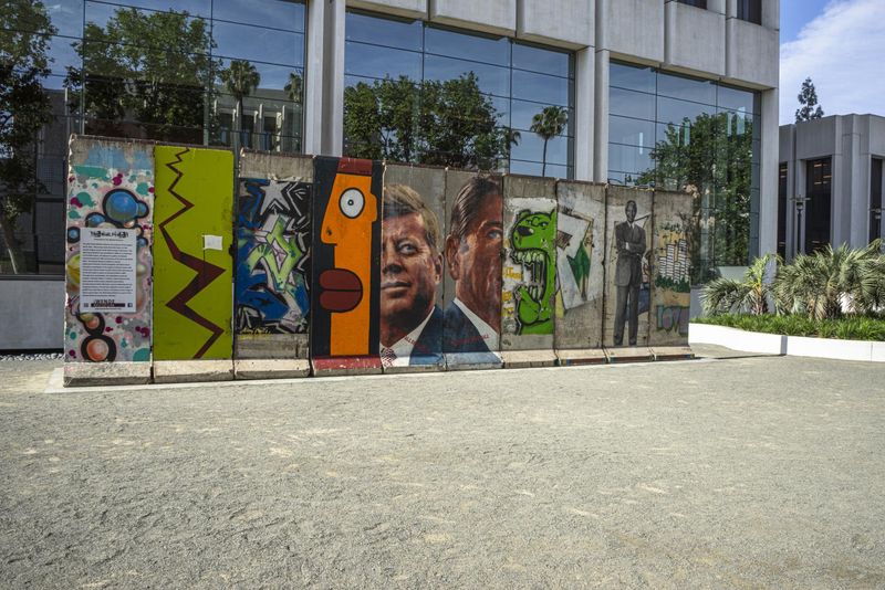 Los Angeles Street Art Murals and Urban Design HDRi Maps and Backplates
