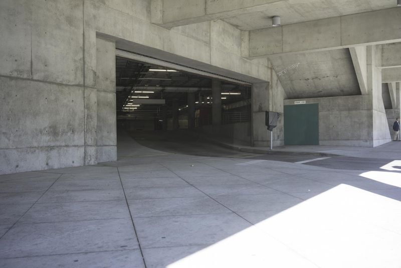 Los Angeles Urban Architecture: Parking Garage HDRi Maps and Backplates