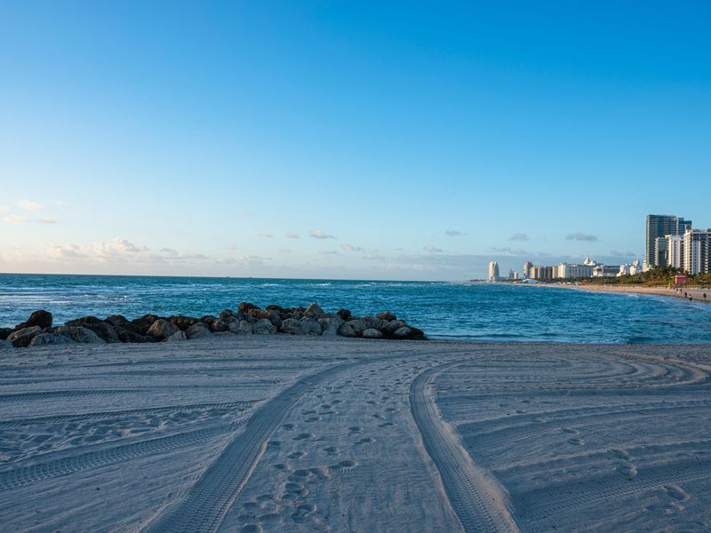 Miami Beach Florida Urban Design and Nature HDRi Maps and Backplates