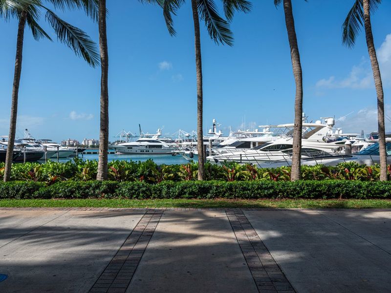 Miami Beach Pier: Urban Design with a Coastal View HDRi Maps and Backplates