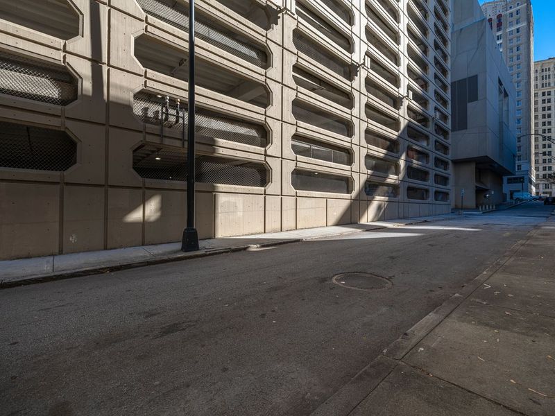 Modern Architecture in Atlanta's Urban Alleyway HDRi Maps and Backplates