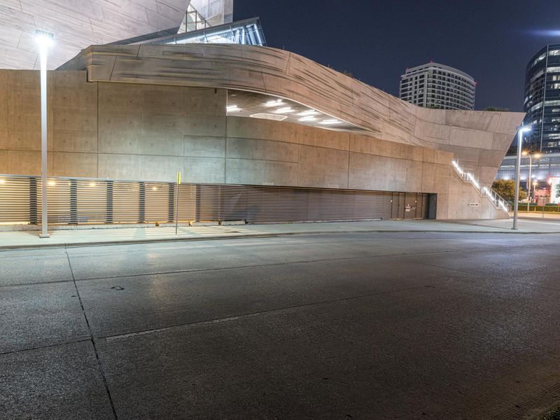 Modern Architecture Building in Dallas Cityscape HDRi Maps and Backplates
