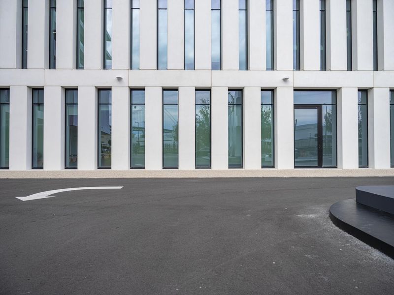 Modern Architecture in Lisbon: The White Building HDRi Maps and Backplates
