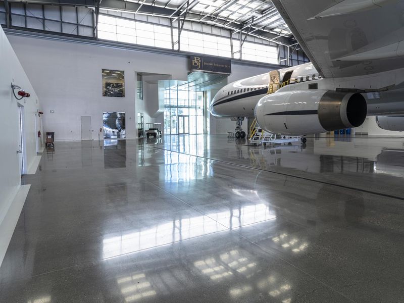 Modern Architecture: Reflections in an Interior Space HDRi Maps and ...