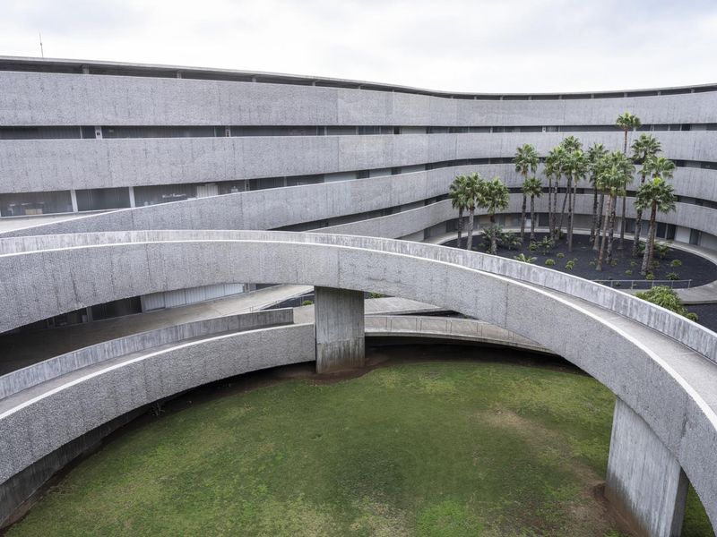 Modern Architecture in Spain: City Streets HDRi Maps and Backplates