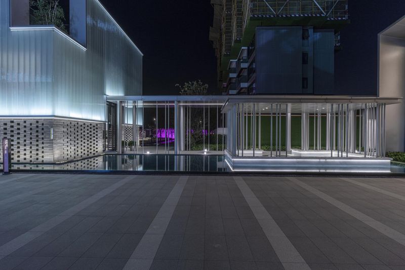 Modern City Skyline at Night: Urban Design HDRi Maps and Backplates