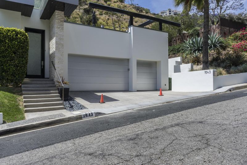 Modern House with Garage on Steep Slope in Los Angeles HDRi Maps and ...