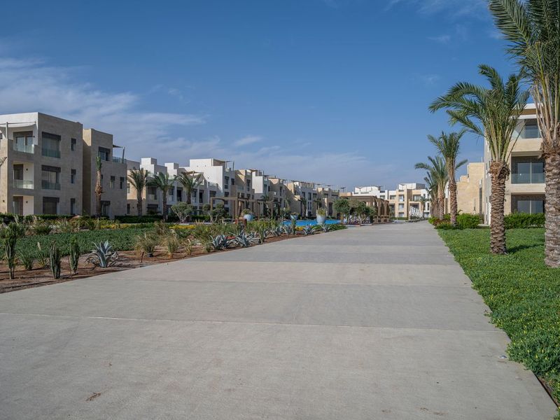 Modern Urban Residential Area in Egypt HDRi Maps and Backplates