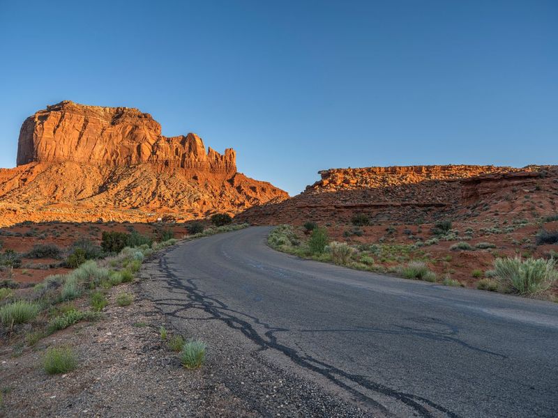 Monument Valley in Arizona at Dawn: A Stunning Landscape HDRi Maps and ...