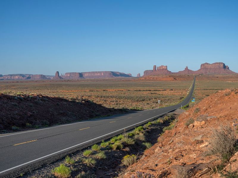 Monument Valley Road in Utah, USA at Dawn HDRi Maps and Backplates
