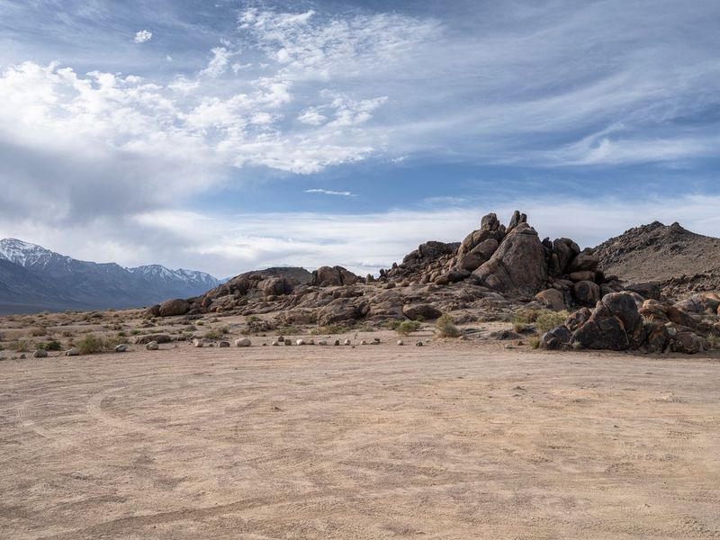 Mountainous Desert Terrain in Alabama Hills, USA HDRi Maps and Backplates