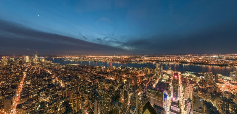 New York Cityscape: An Urban View of the City HDRi Maps and Backplates