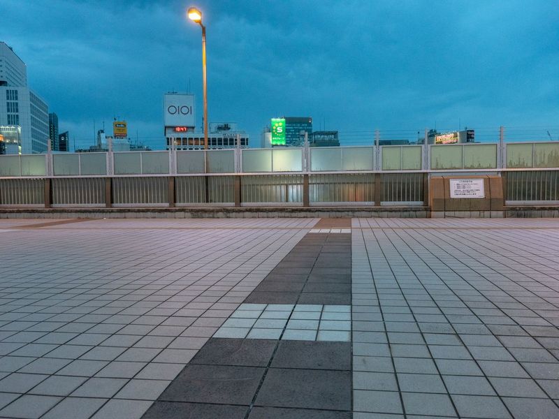 Night Lights in Tokyo: A Vibrant Cityscape HDRi Maps and Backplates