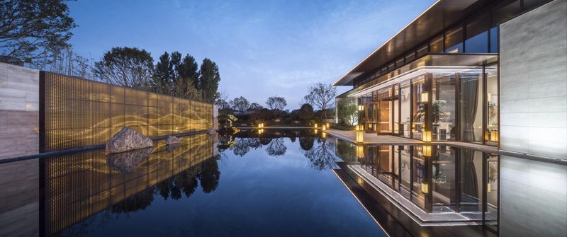Nighttime Pool Reflection at China Architecture HDRi Maps and Backplates
