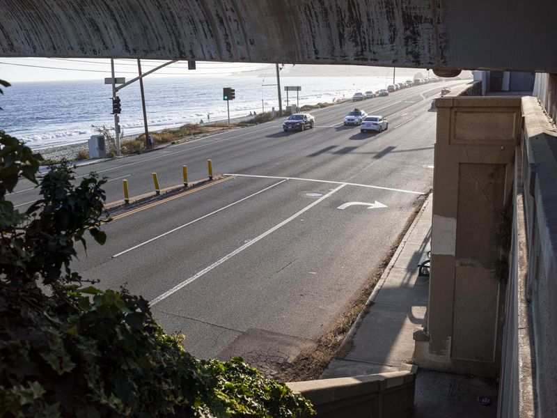View of the Ocean and Freeway from a Tunnel in Los Angeles HDRi Maps ...