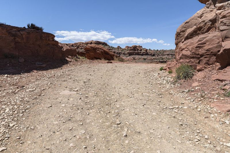 Off Roading in Utah Badlands: Exploring the Desert Landscape HDRi Maps ...