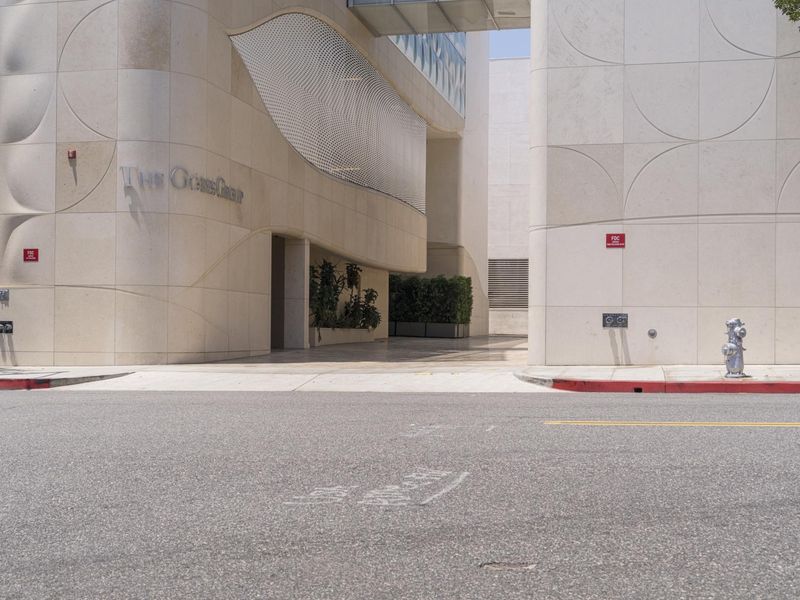 Office Building in California: Playing with Tints and Shades HDRi Maps ...