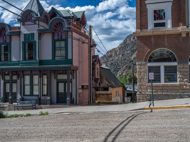 Ouray, Colorado: Scenic Dirt Road and Shopping HDRi Maps and Backplates