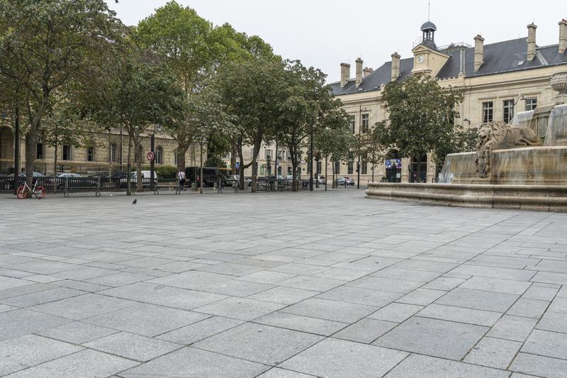 Classical Architecture in Paris' Town Square - HDRi Maps and Backplates