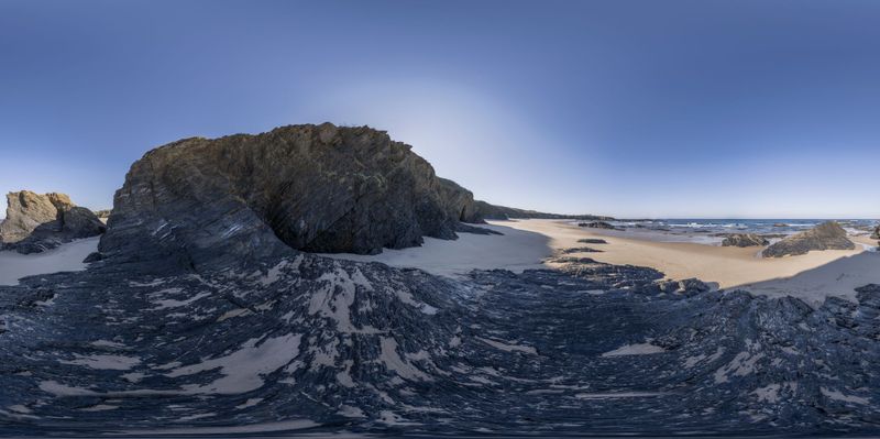 Portugal Beach: Rocks and Seagull in the Sky HDRi Maps and Backplates