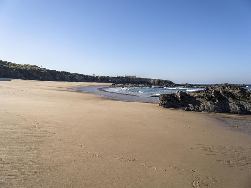 Portugal: Clear Blue Waters and Rock Formations HDRi Maps and Backplates
