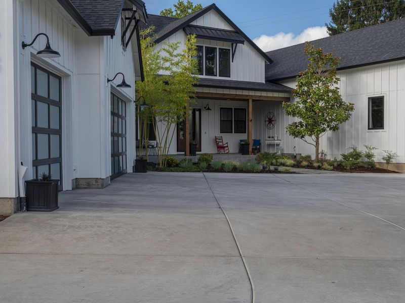 Residential Architecture: A House and Property HDRi Maps and Backplates