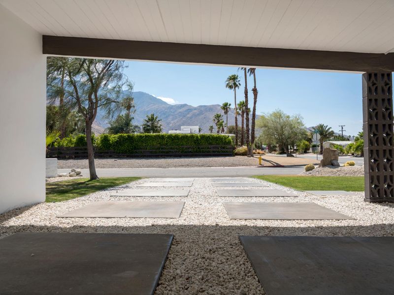 Residential Villa with Parking Garage and Hedge HDRi Maps and Backplates