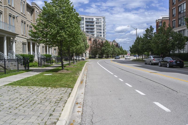 Road in Toronto Residential Area HDRi Maps and Backplates