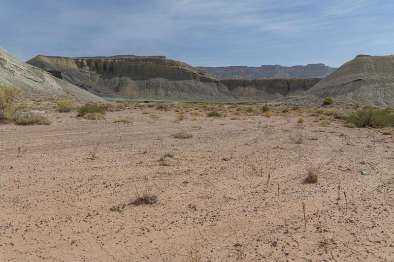 Rugged Terrain in Utah's Red Rock HDRi Maps and Backplates