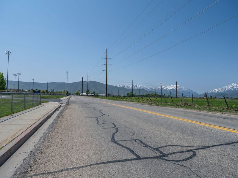 Rural Landscape: Fields and Mountains in Utah HDRi Maps and Backplates