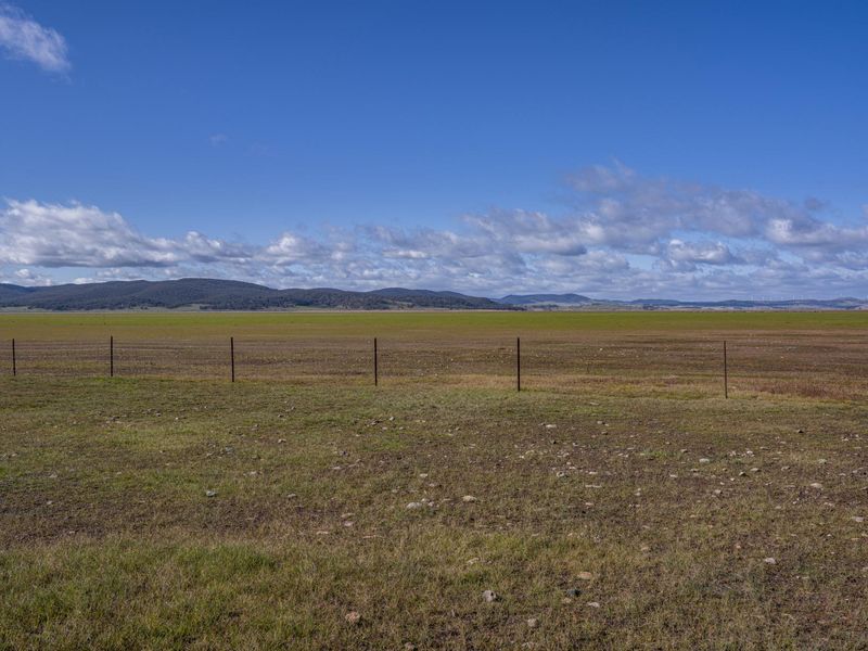 Rural Landscape in a Grassy Field HDRi Maps and Backplates