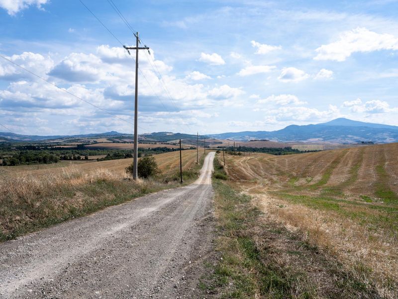 Rural Landscape in Tuscany, Europe: Nature HDRi Maps and Backplates