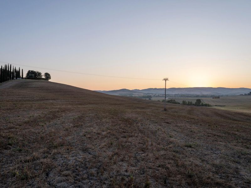 Rural Tuscany: Dawn Landscape in Italy HDRi Maps and Backplates