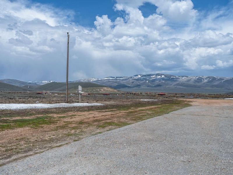 Rural Utah Landscape: Mountain Road HDRi Maps and Backplates
