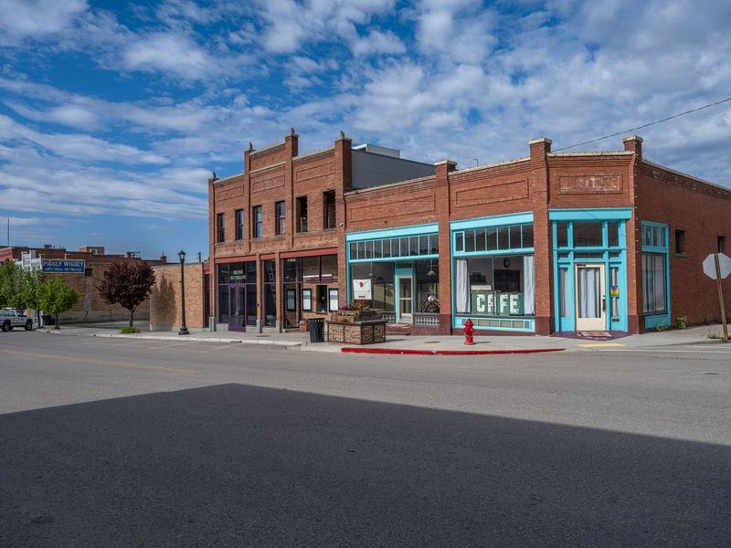 Rural Utah: Small Town Storefront with Classic Architecture HDRi Maps ...