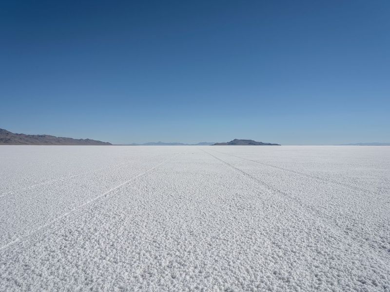 Salt Lake City Desert Landscape: Clear Sky HDRi Maps and Backplates