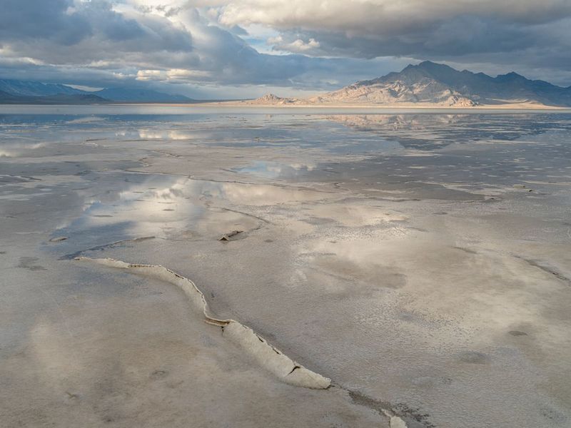 Salt Lake Desert in Utah, USA HDRi Maps and Backplates