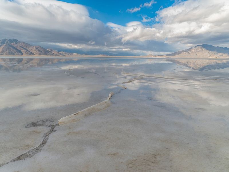 Salt Lake, Utah: Desert Landscape HDRi Maps and Backplates
