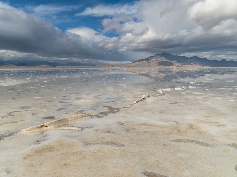 Salt Lake Utah Landscape: Embracing Mountains HDRi Maps and Backplates