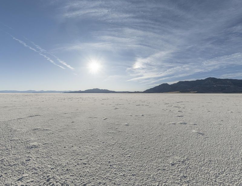 Serene Horizon: Salt Lake in Utah HDRi Maps and Backplates