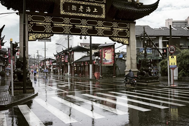 Shanghai Cityscape: Cloudy Grey Sky HDRi Maps and Backplates